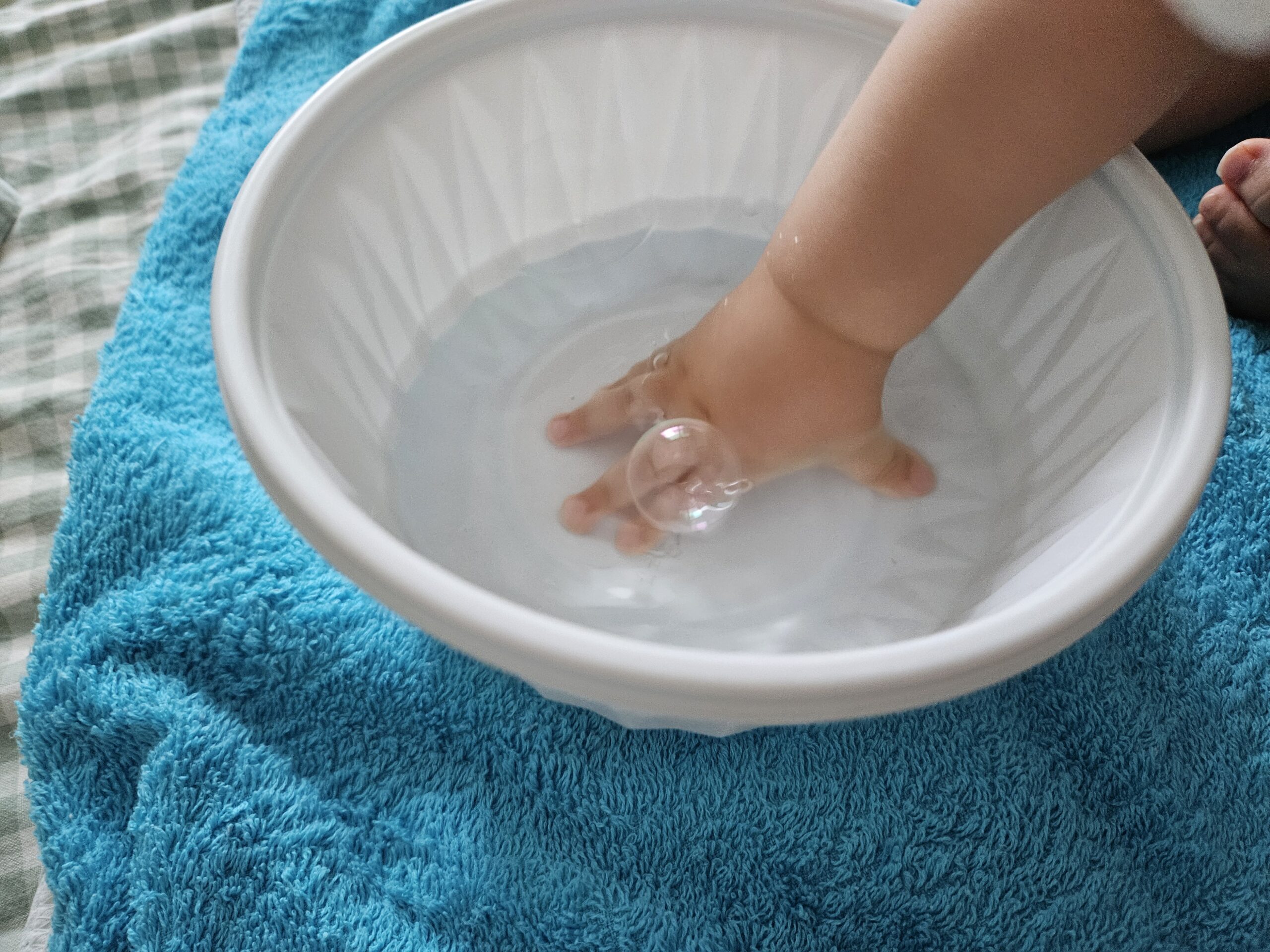 15 Water Sensory Activities That Your Toddler Will Love - Mommys Craft Time